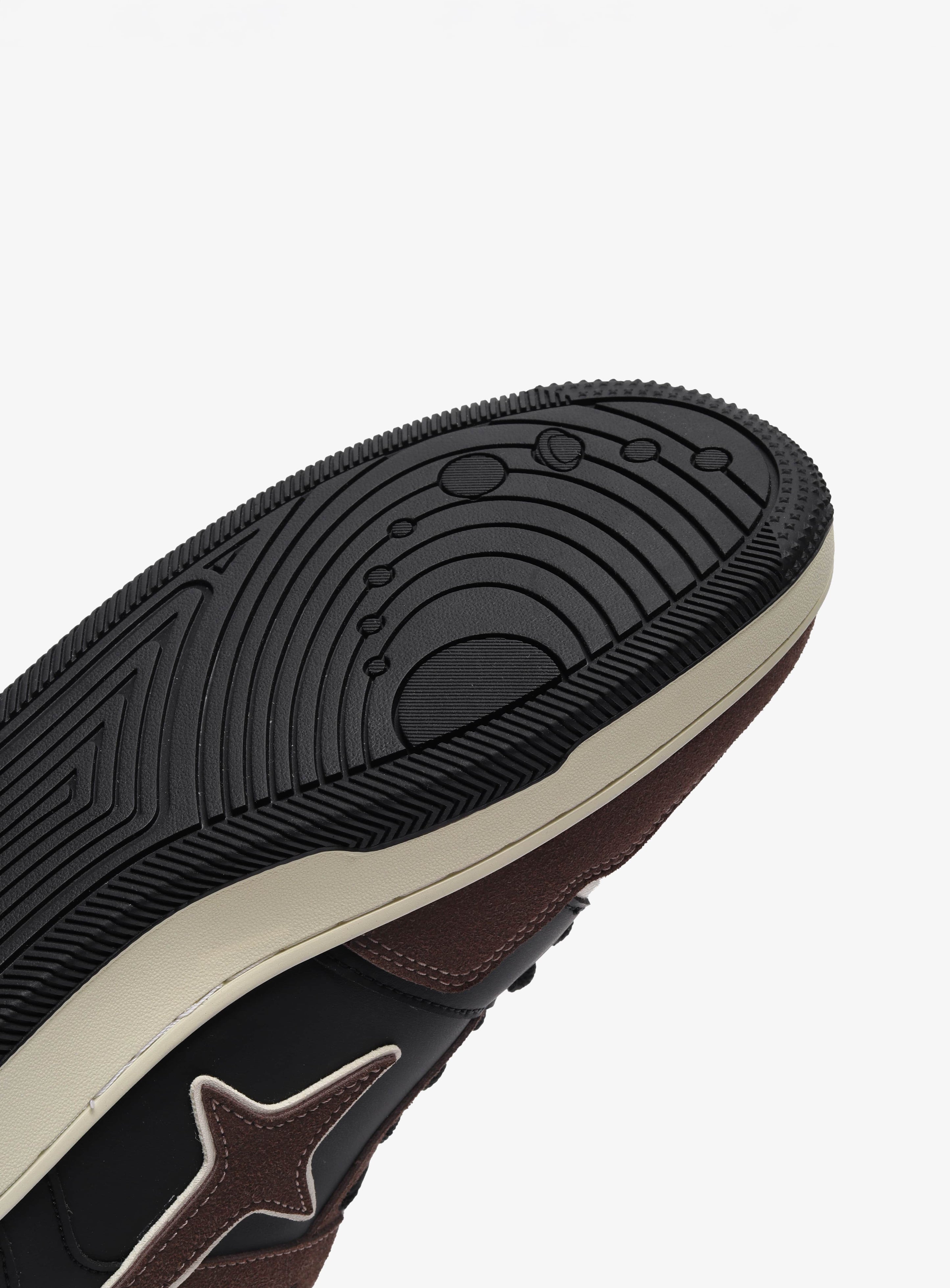 X Lows CHESTNUT – Comet