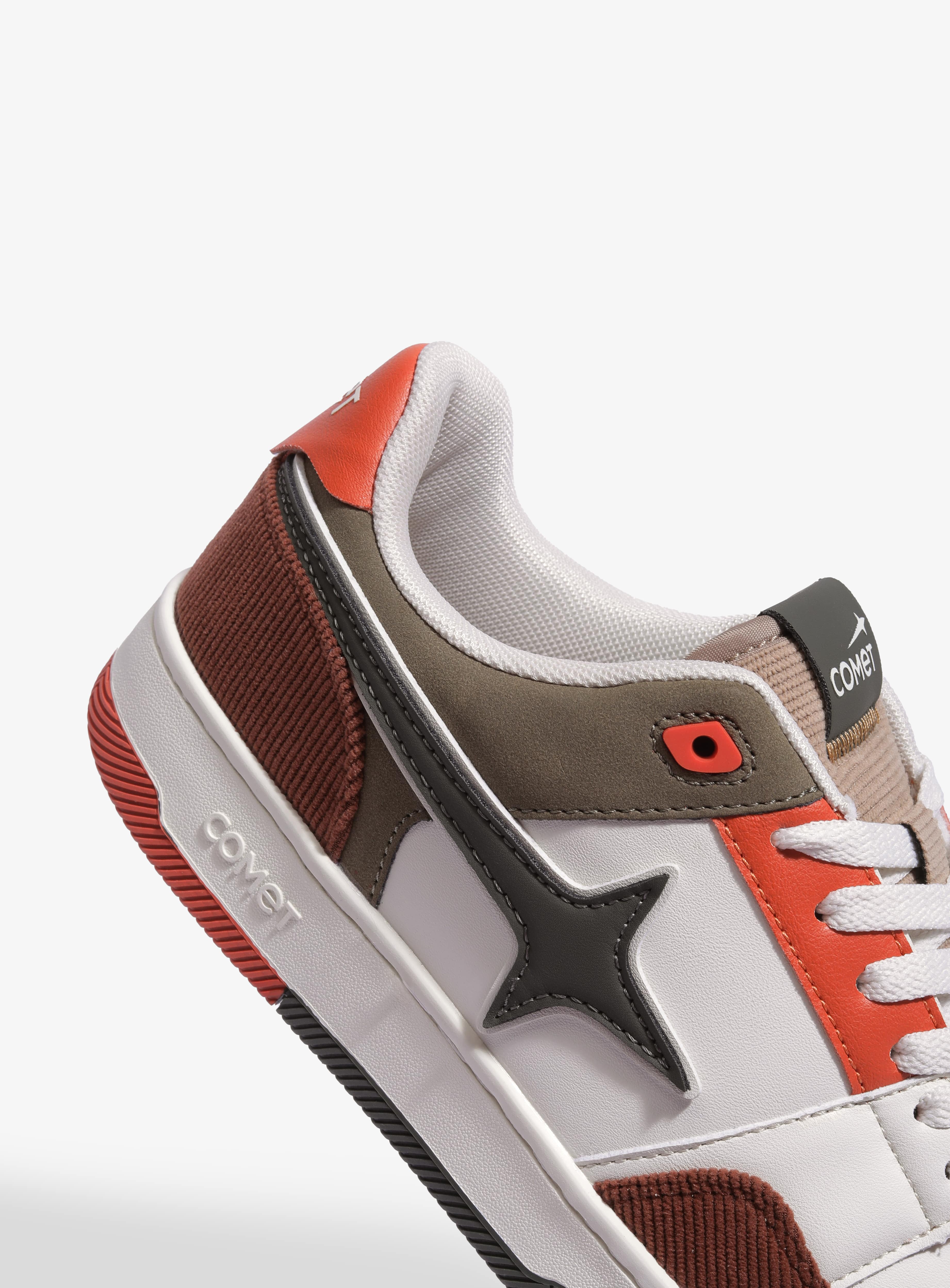 Buy Sneaker Online from Comet