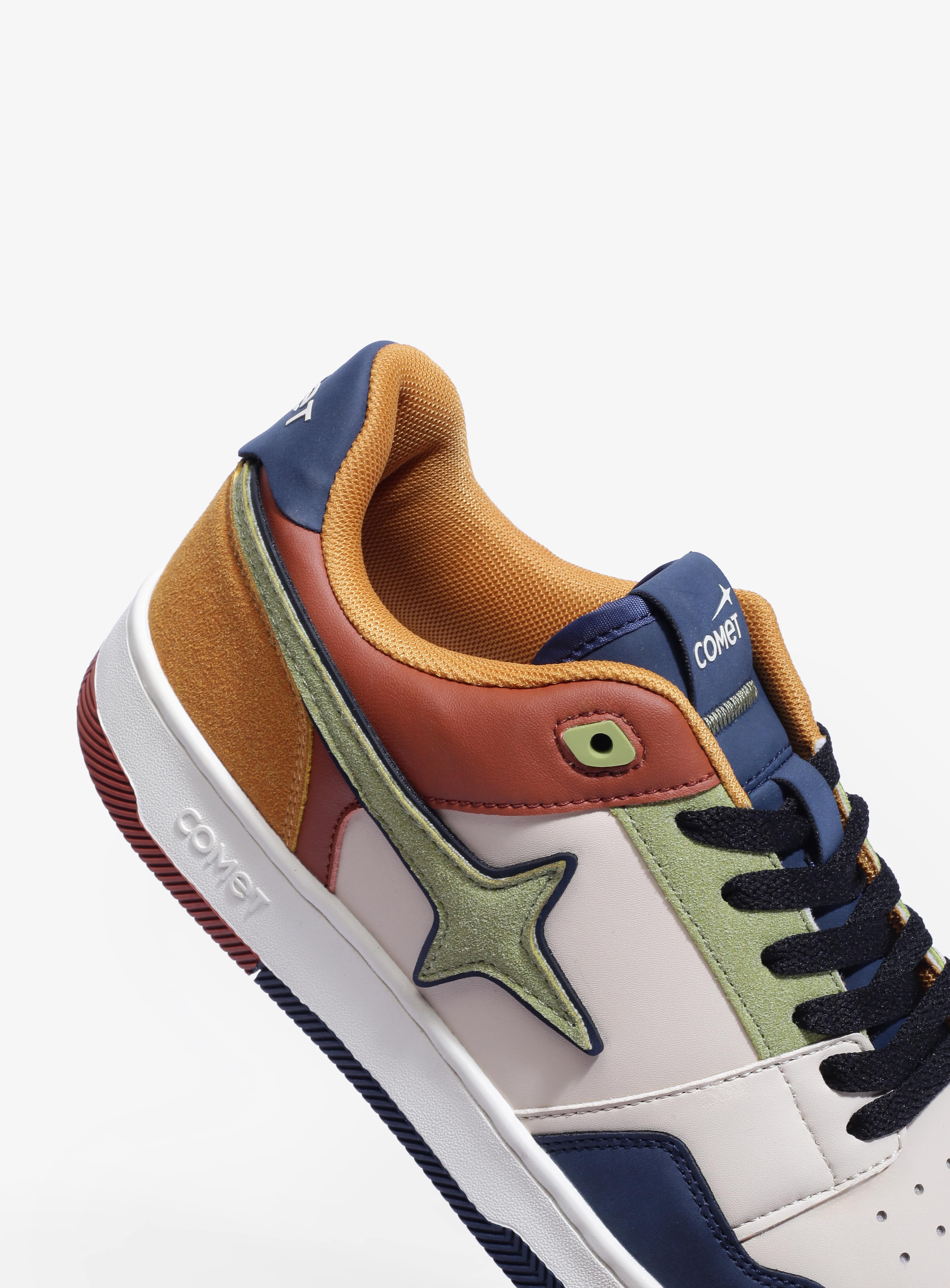 Buy Sneaker Online from Comet