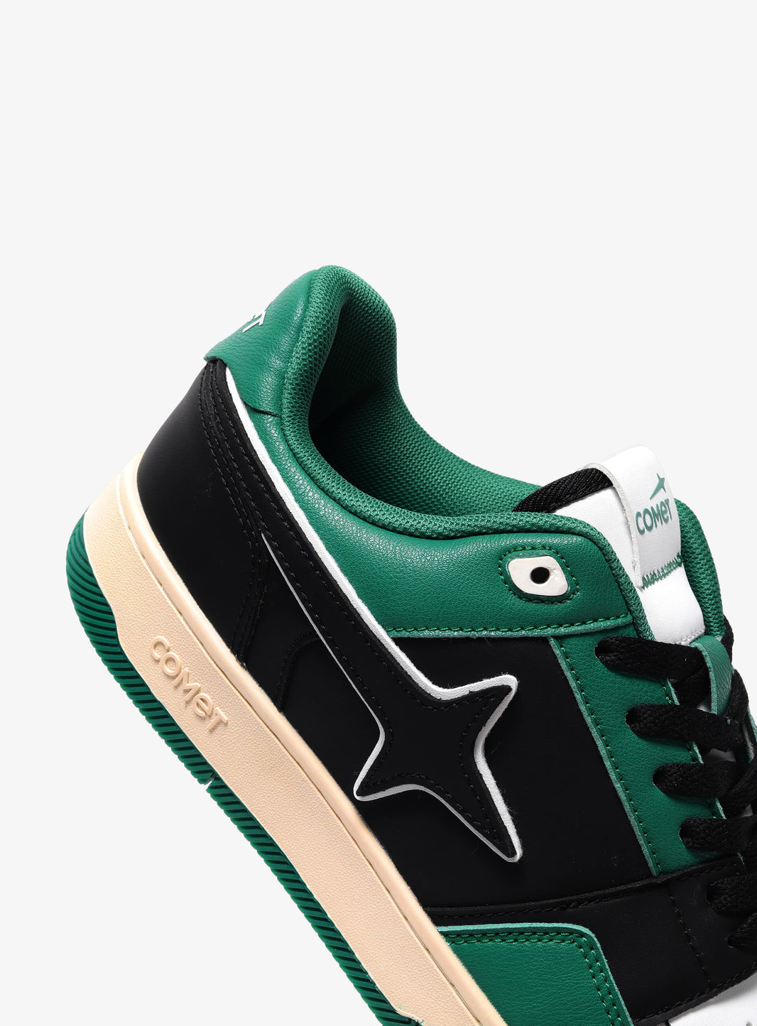 Buy Sneaker Online from Comet